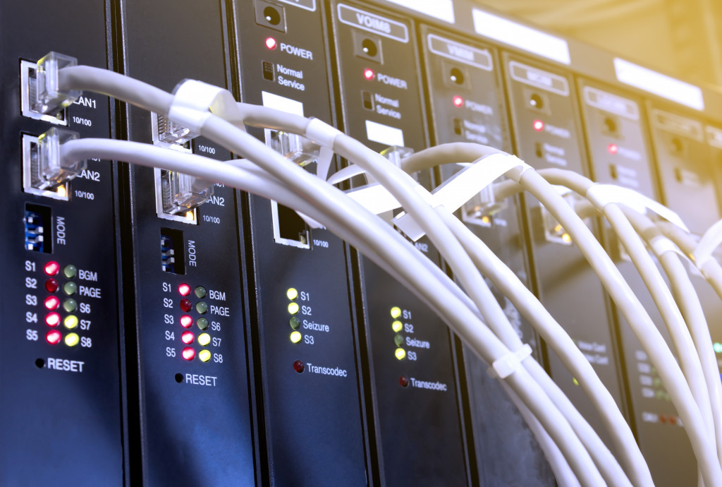 How the Internet Has Changed Throughout The Years - Captive Landscapes
